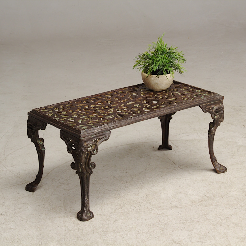 Cast iron conservatory table | Andy Thornton