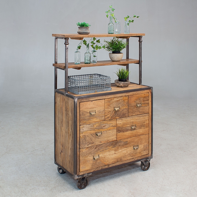 Waiter Station 1m | Andy Thornton