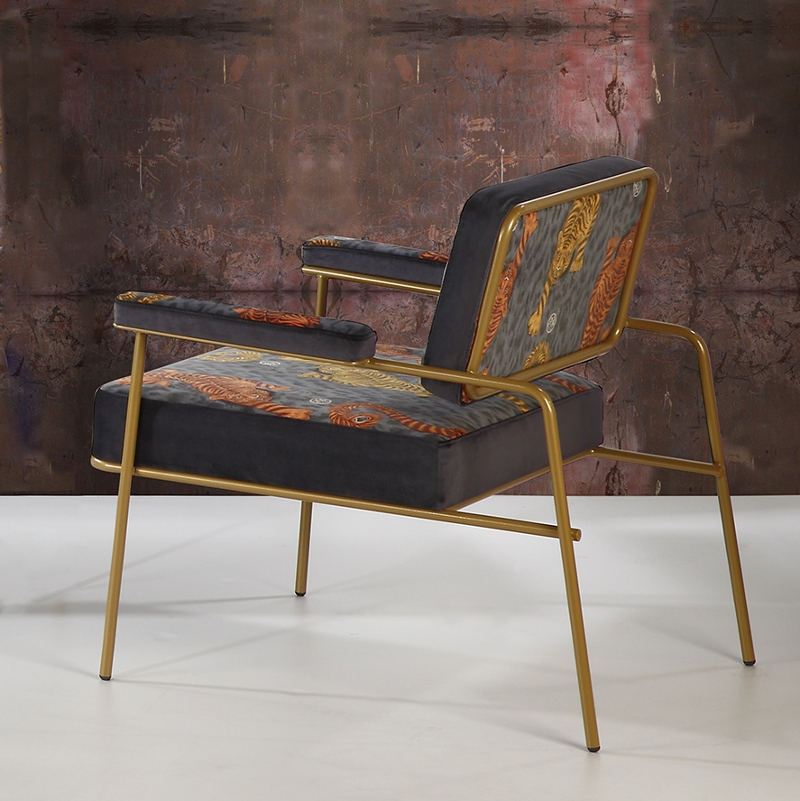 Verve Lounge Chair | Andy Thornton