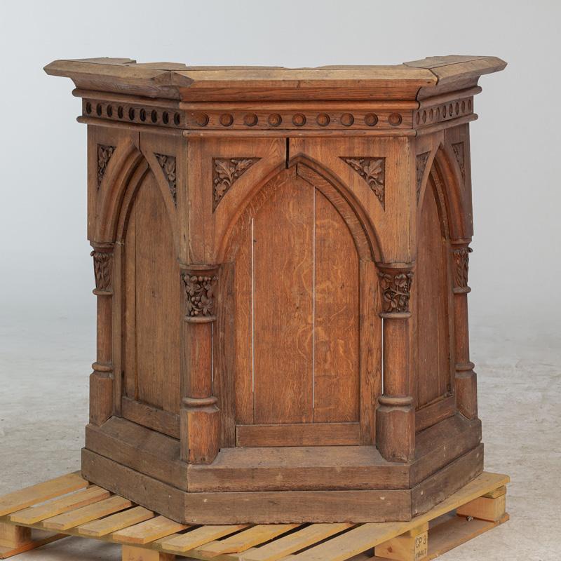 Oak Pulpit | Andy Thornton